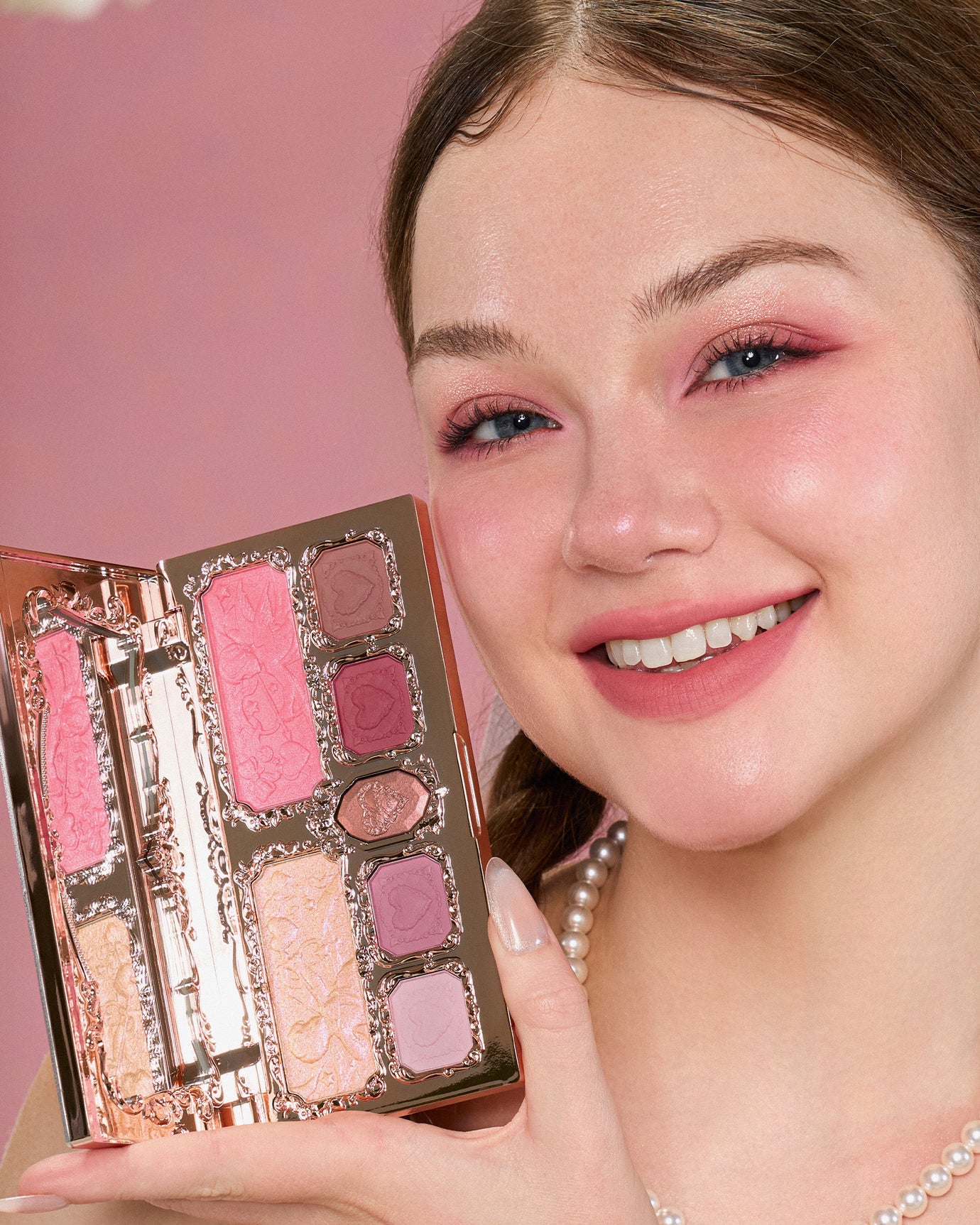 Flower Knows Strawberry Cupid Collection Make-up Palette – W cosmetics
